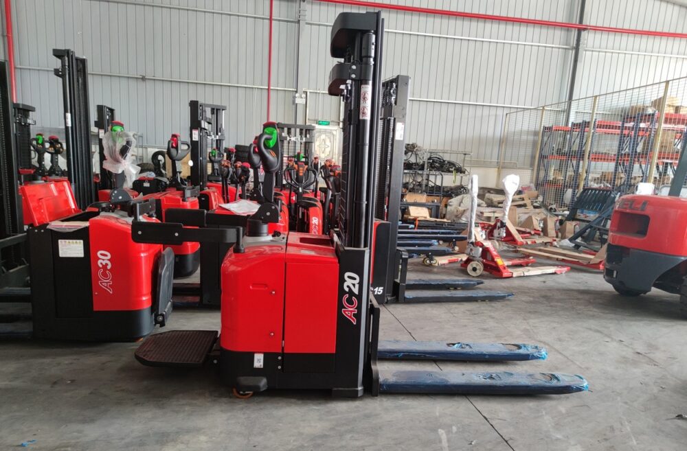 Xe nâng pin lithium heli CDD20-D930 - Xe nâng Heli